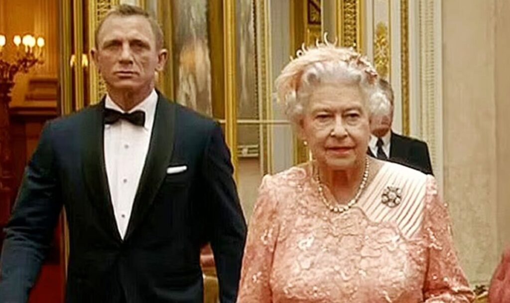 Daniel Craig « tremblait » en train de filmer un sketch de Bond avec la ...