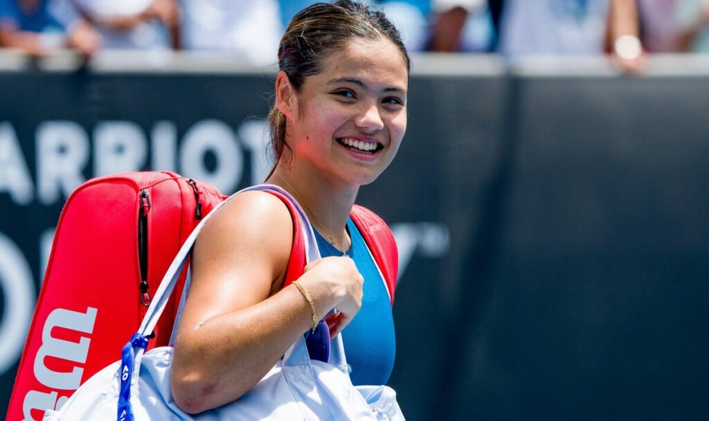 Emma Raducanu gagne un coup de pouce pour son entrée à Indian Wells ...